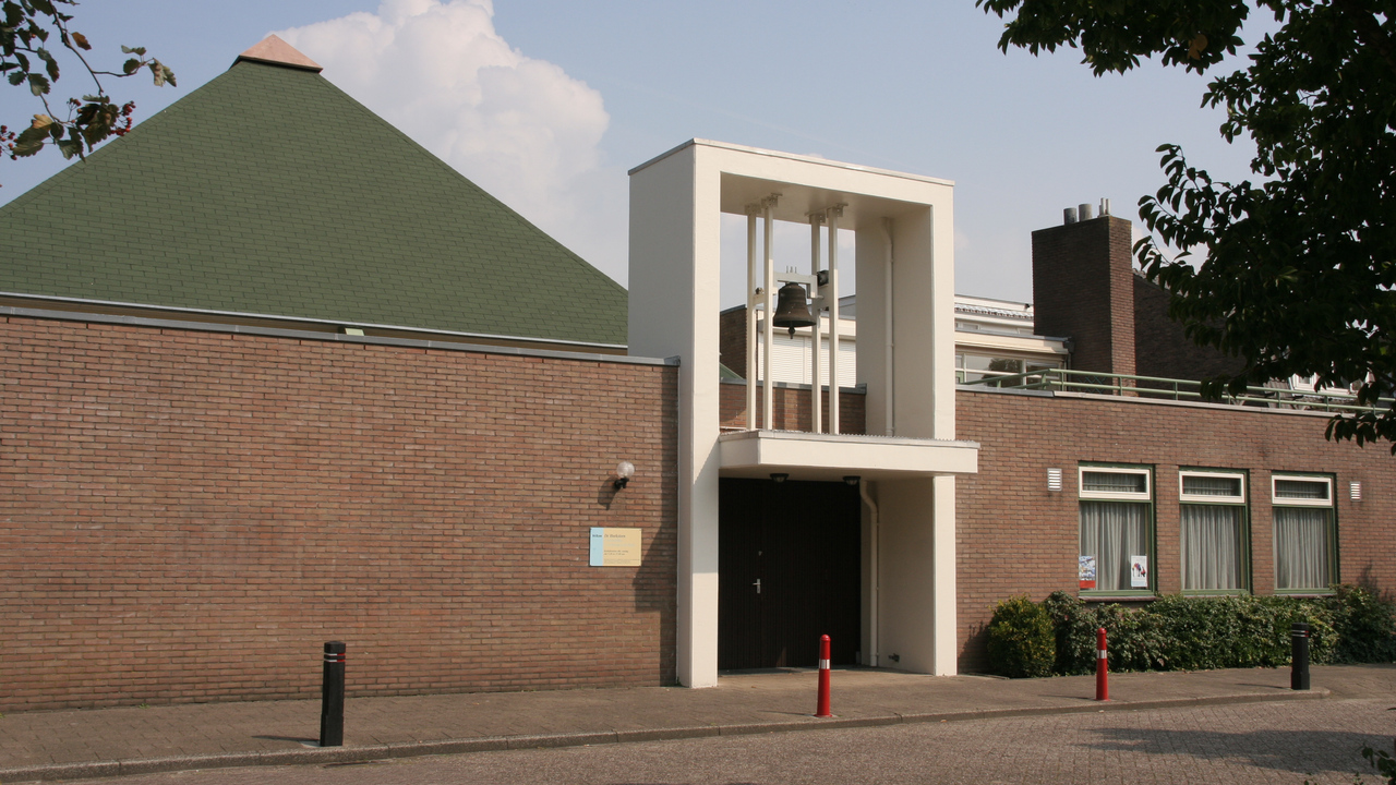 Christelijke Gereformeerde Kerk "De Hoeksteen"